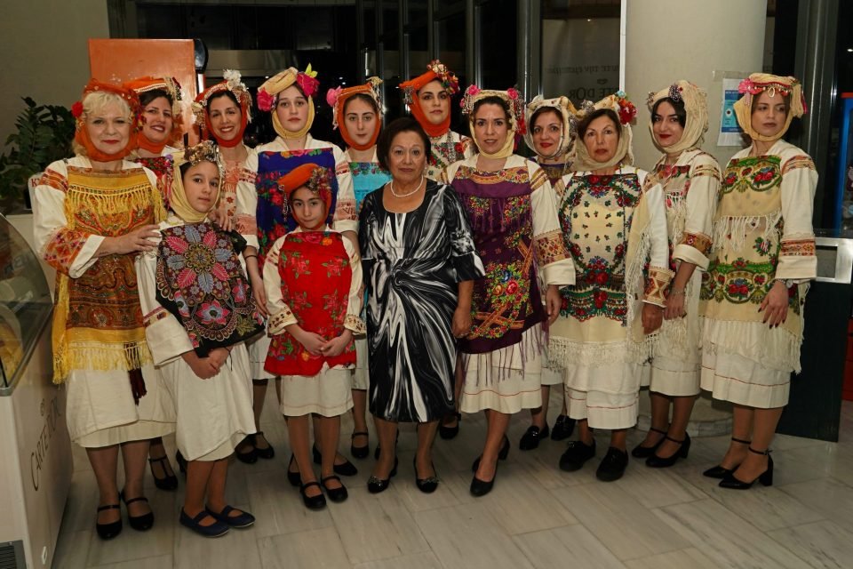 Με αθρόα συμμετοχή και με μεγάλη επιτυχία η εκδήλωση κοπής της ...