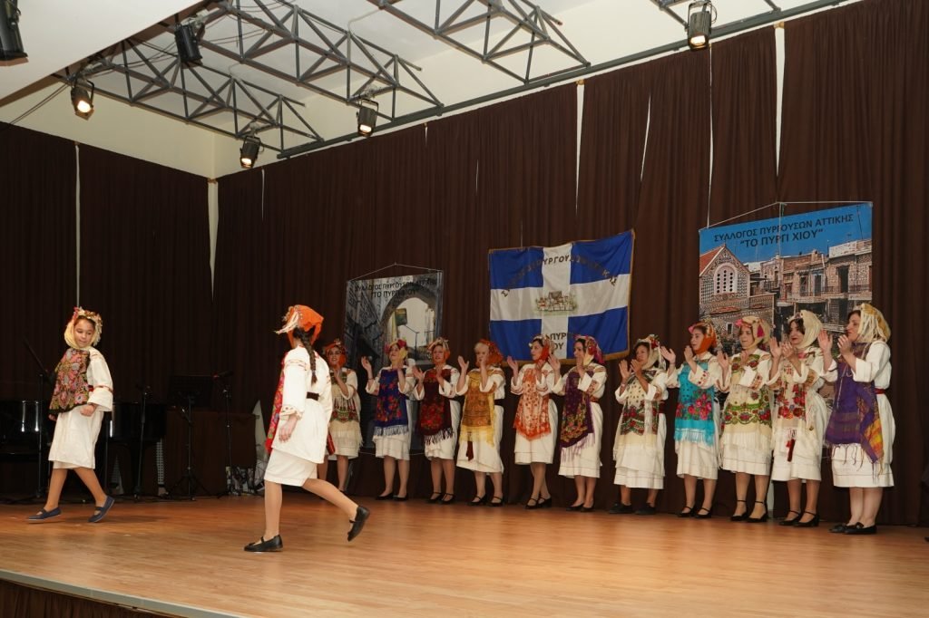 Με αθρόα συμμετοχή και με μεγάλη επιτυχία η εκδήλωση κοπής της ...